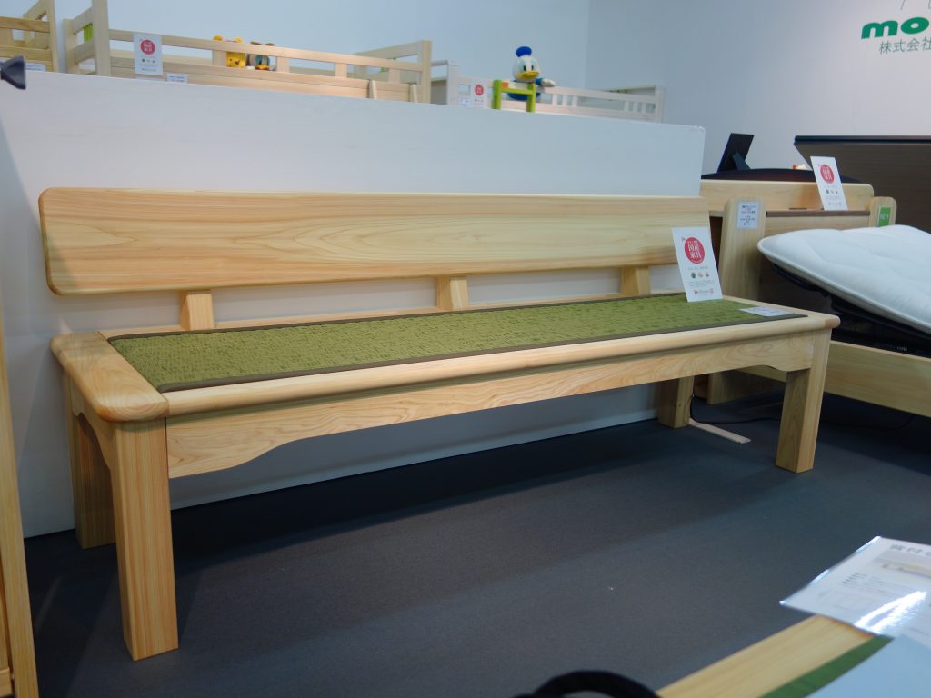 かわいいおこちゃまがゴッツンしても、まぁまぁ痛いけど、角ばってるのよりは大分マシ(*^^*)